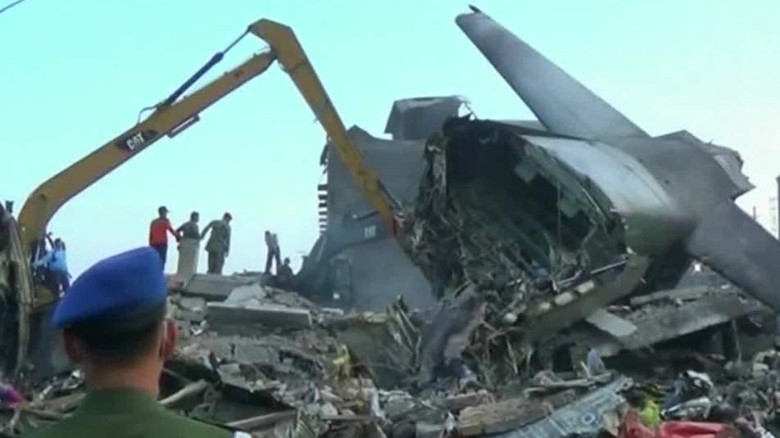 Official: Propeller problem on crashed Indonesian plane - CNN.com Official: Propeller problem on crashed Indonesian plane - CNN.com